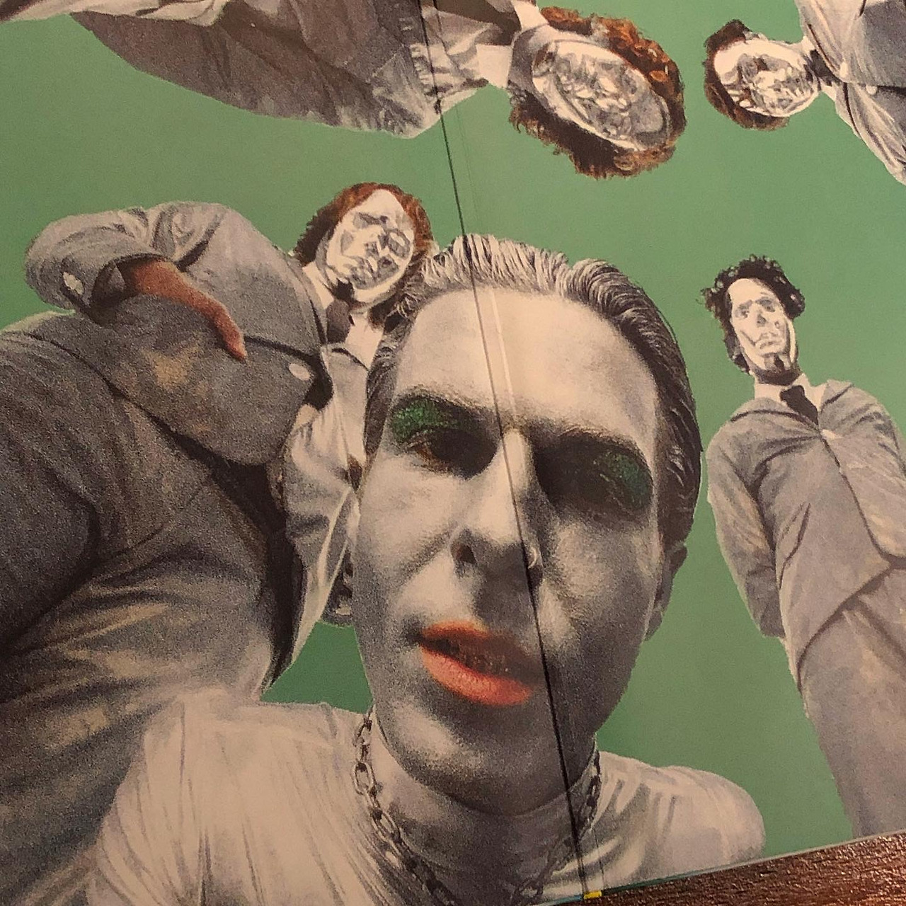 네이버후드 (The Neighbourhood) - CHIP CHROME & THE MONO-TONES (2020)