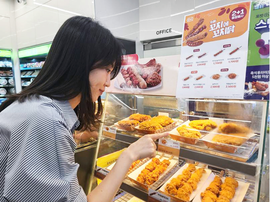 편의점 치킨도 오른다”cu·세븐일레븐 5월부터 가격 인상