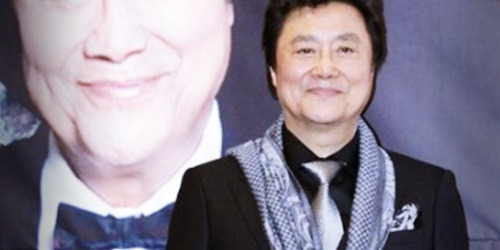 가수 남진 프로필 실제 나이 키 몸무게 학력 고향 가족 관계 혈액형 데뷔 소속사 부인 아내 아버지 본명