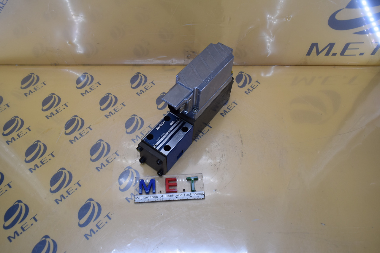 [VALVE] BOSCH 4WRPEH 6 C3 B12L-2X/G24K0/A1M /산업용자동화장비 수리 / (주)엠이티