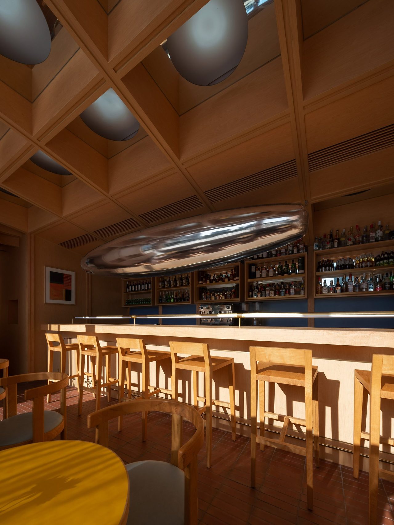 *캐빈인더 씨티 Various Associates designs C2 Cafe & Bar as a wooden "cabin in ...