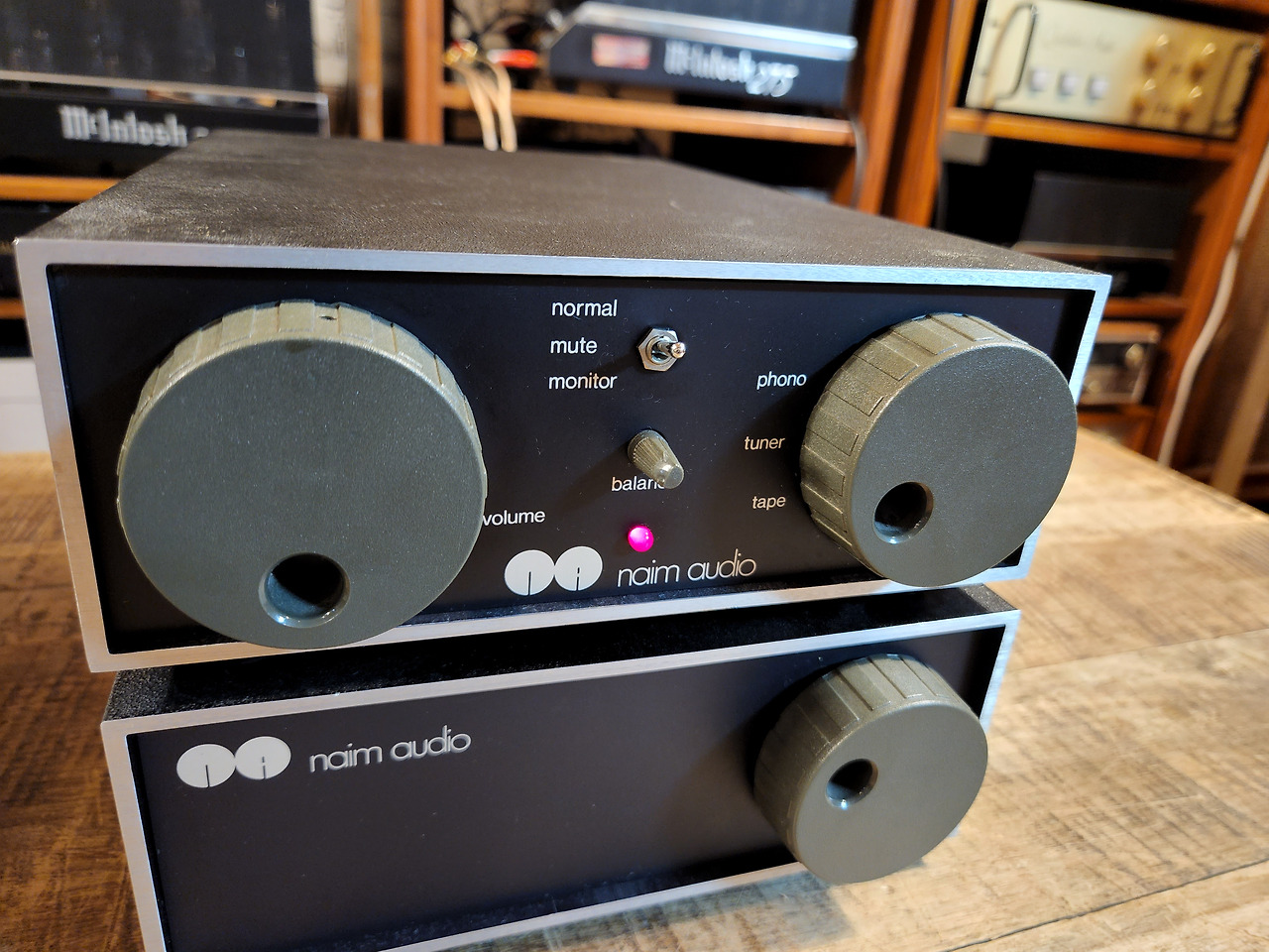 Naim 네임오디오 Nac42 프리엠프와 Nap110 파워엠프 조합입니다 후기형 A급 220v Stock Out