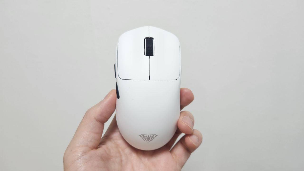 독거미 마우스? 37g 3만원대 8K SC800 개봉기 장단점(소프트웨어 다운로드 방법, 한글 메뉴얼 등)