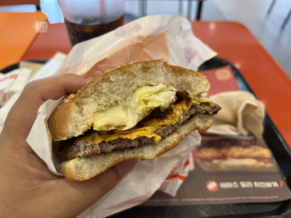 버거킹 신메뉴 텍사스 칠리와퍼 살짝 매콤한 맛이 딱
