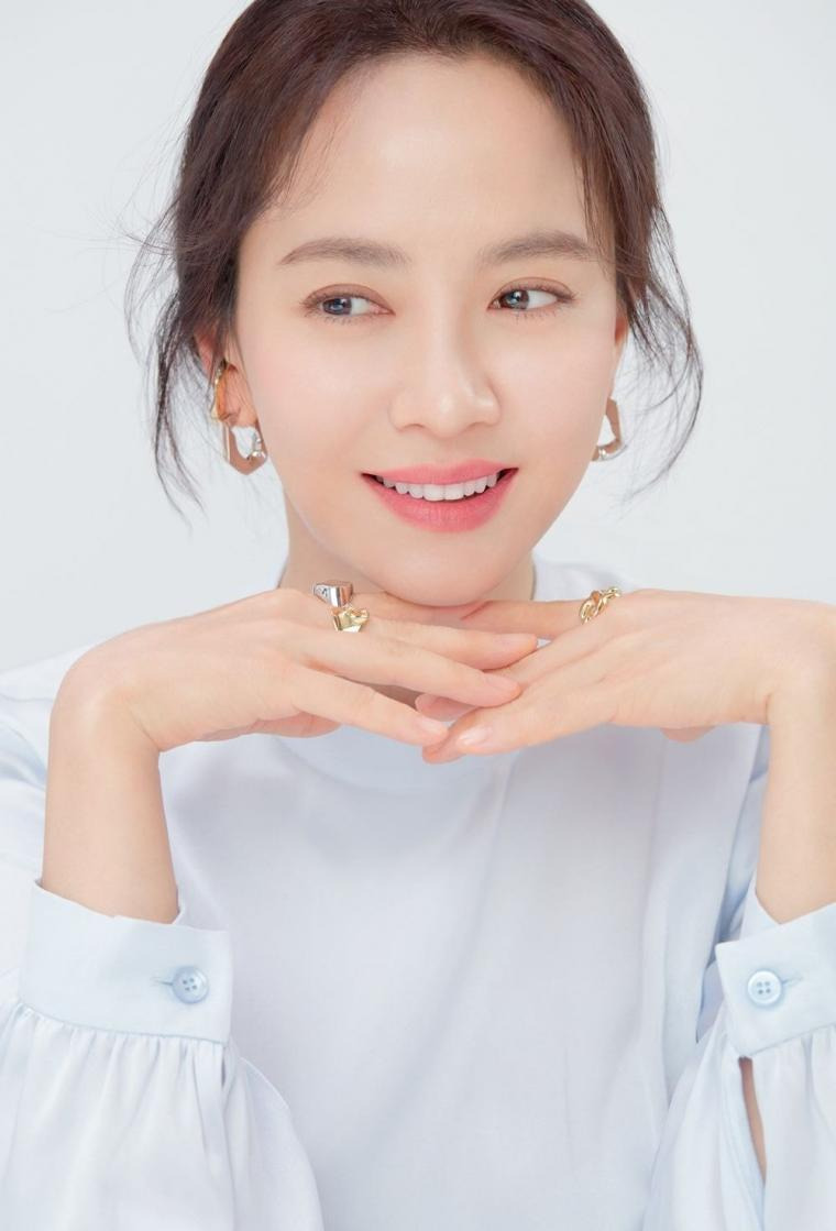 Song Ji Hyo New Photoshoot 11 Images | KpopCelebs