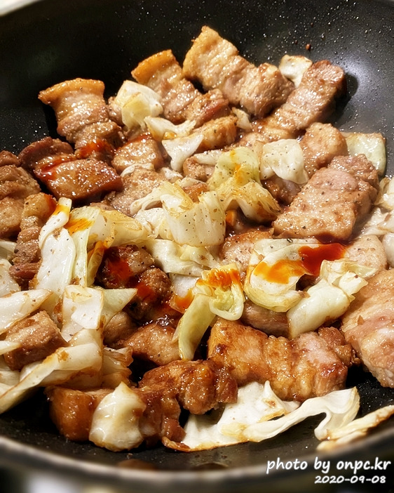 코스트코 한판 냉동 삼겹살 집에서 해동하고 손질 후 저렴하게 맛있게 먹기~ Onpc