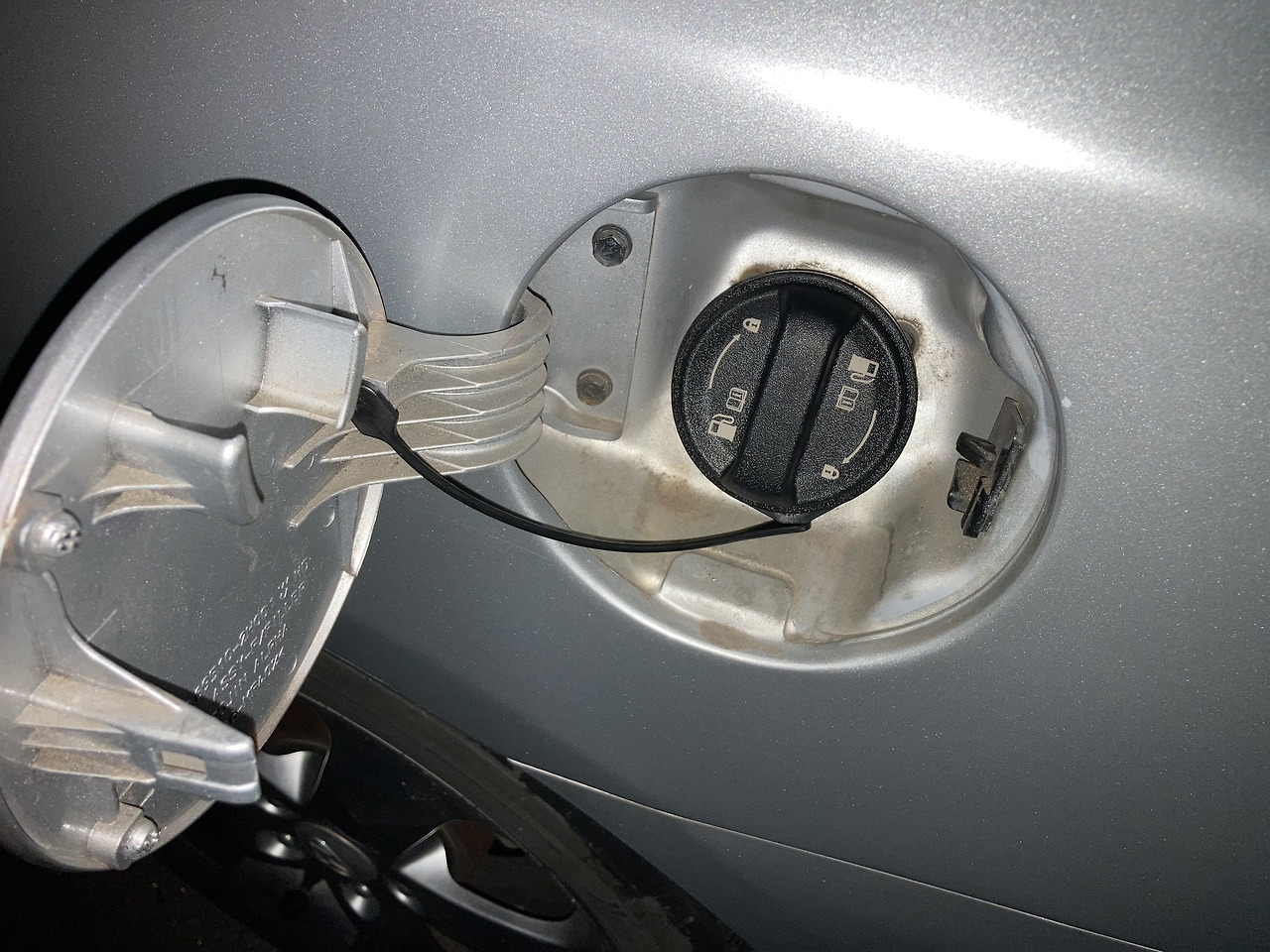 아반떼 HD: 알로이 페달, 셀토스 주유캡 교체