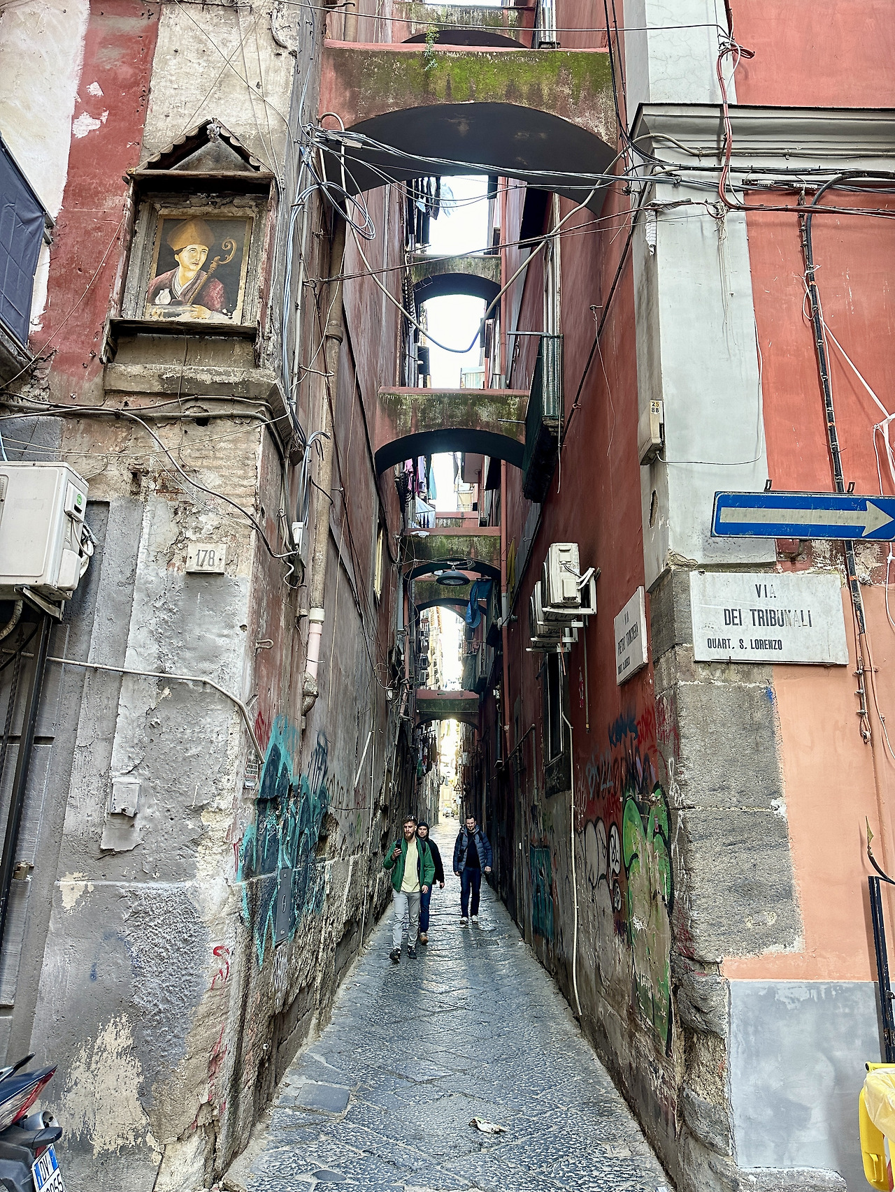 가장 나폴리스러운 곳 스파카 나폴리 Spacca Napoli