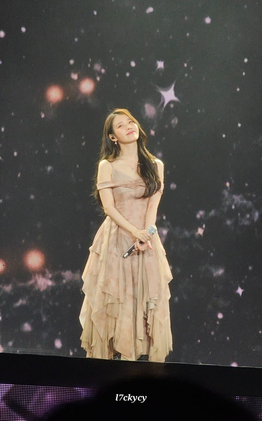 아이유 쿠알라룸푸르 콘서트 사진 / 셋리스트