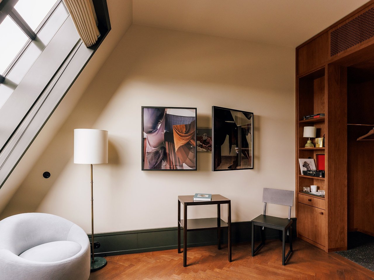 *레트로보다 클래식에 더 가깝게 Irina Kromayer designs Château Royal hotel to feel ...