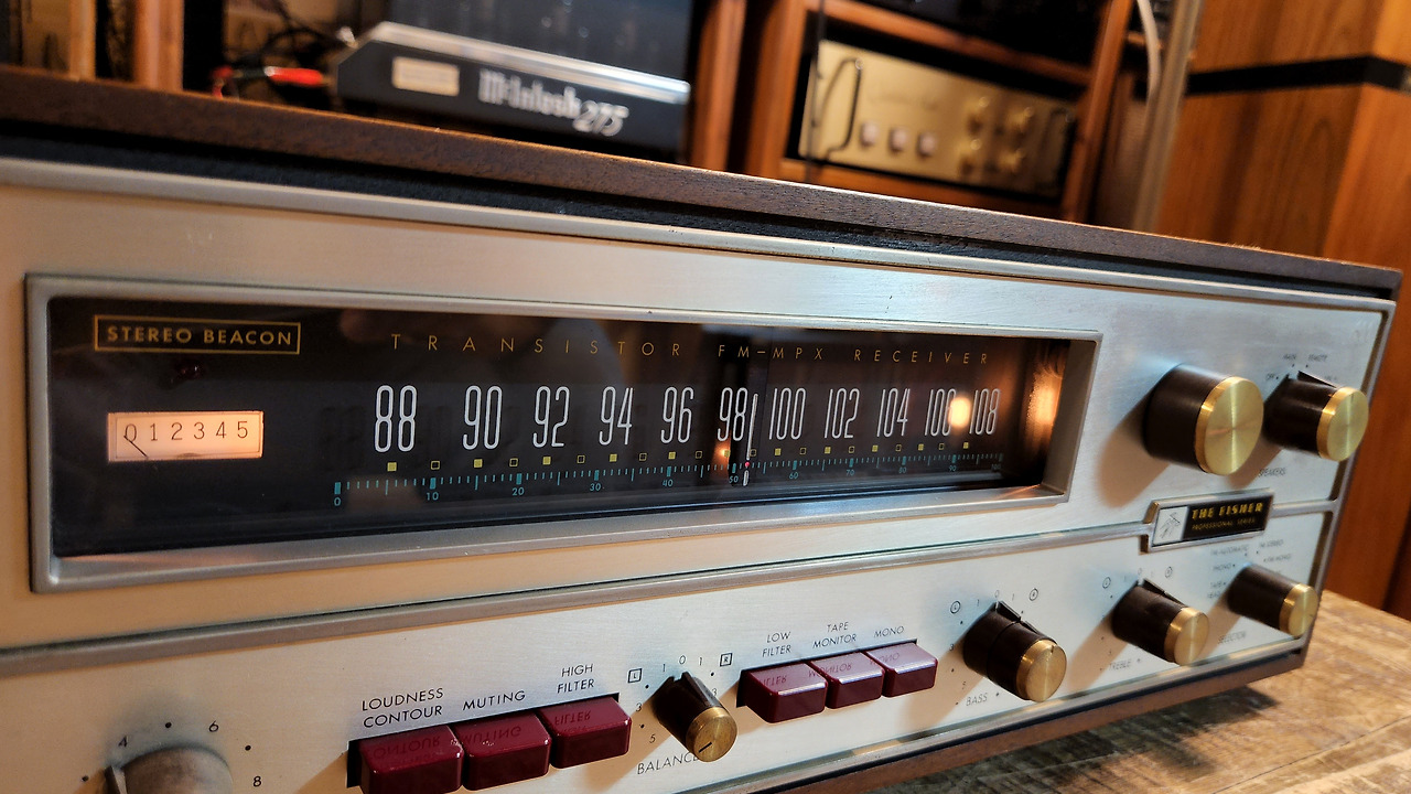 자주 나오지않는 THE FISHER 피셔 사의 600-T 빈티지 리시버 입니다-A급 튜너부진공관-
