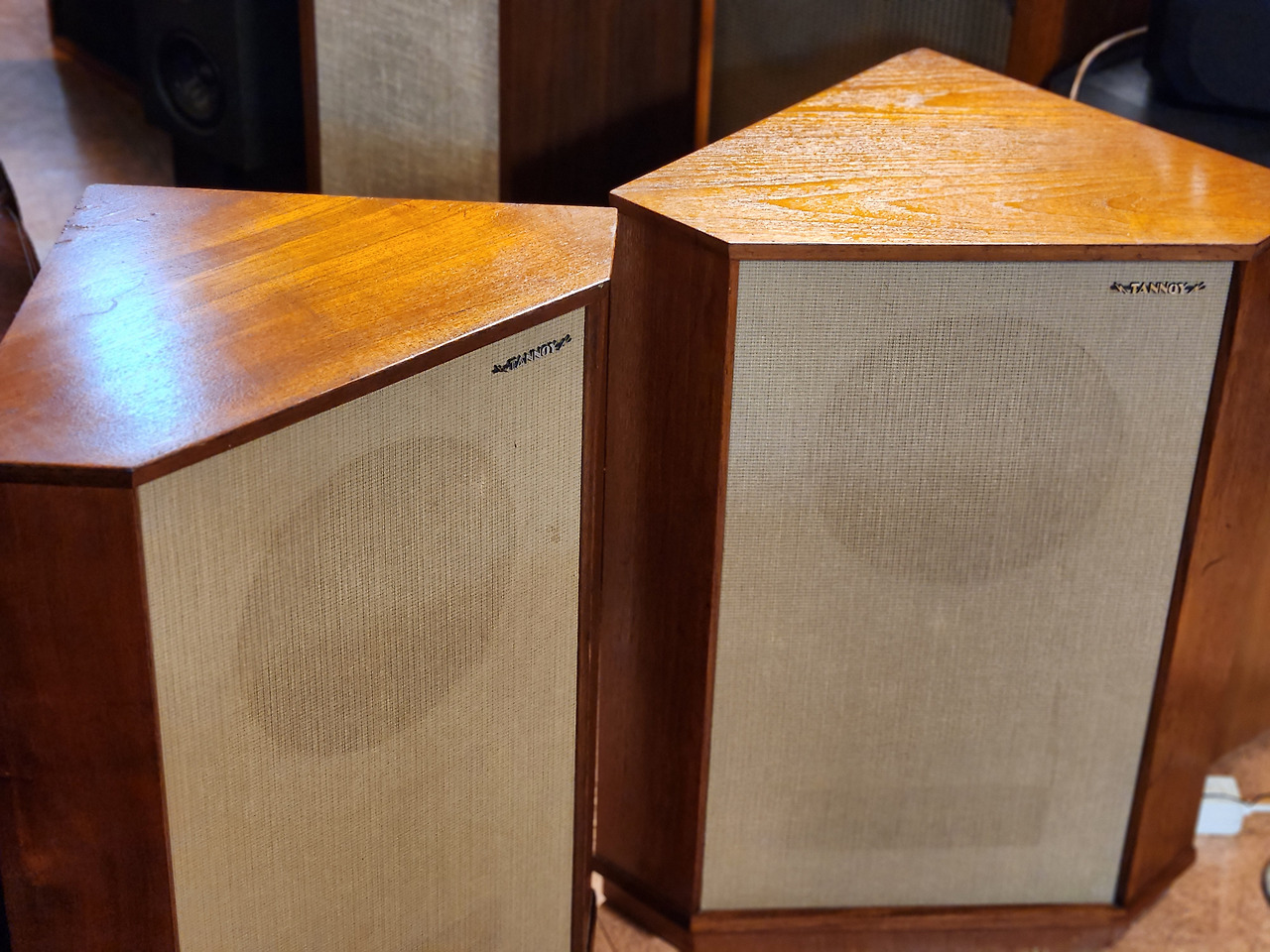 영국 Tannoy 탄노이 사의 명기 Lancaster Corner 레드모니터12 검정배꼽 오리지널 랑카스터코너 인클로우져