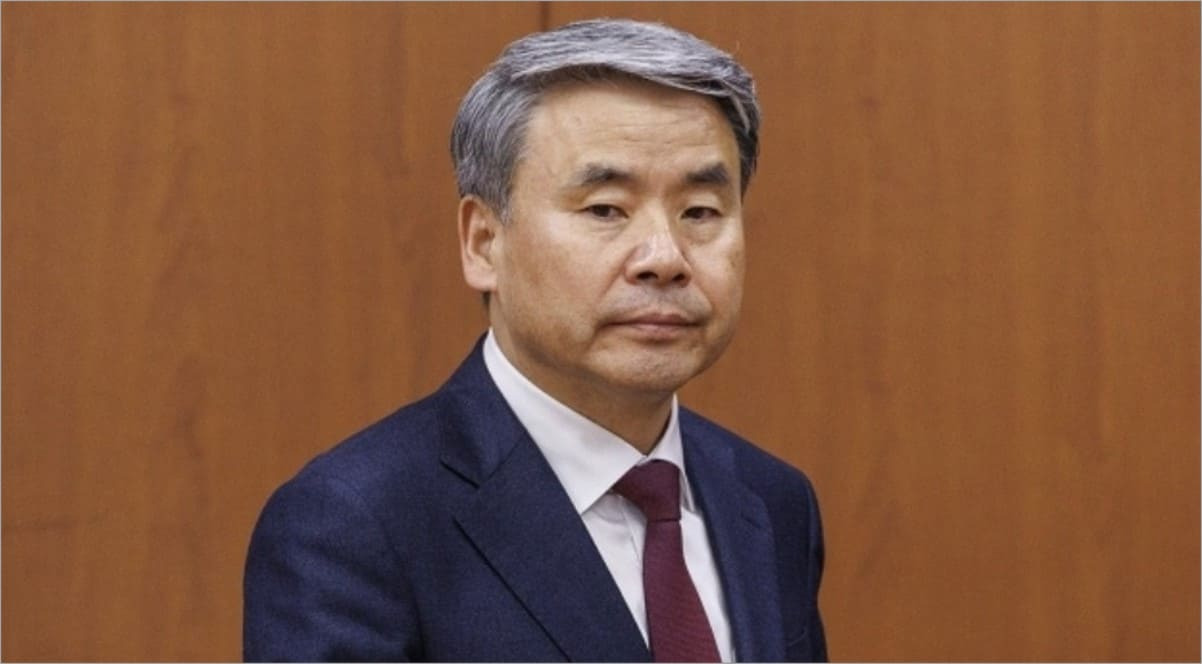 김용현 국방부장관 프로필 대통령실 이전 회전문 인사 입틀막 경호처장