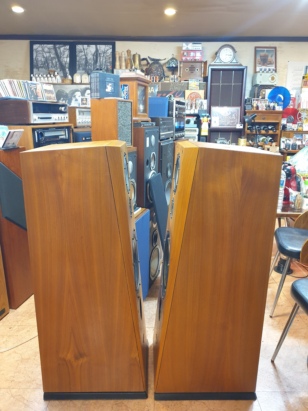 보기드믄 영국 Spendor 사의 SP9/1 플로어 스텐딩형 스피커 입니다 -A급-(ending)