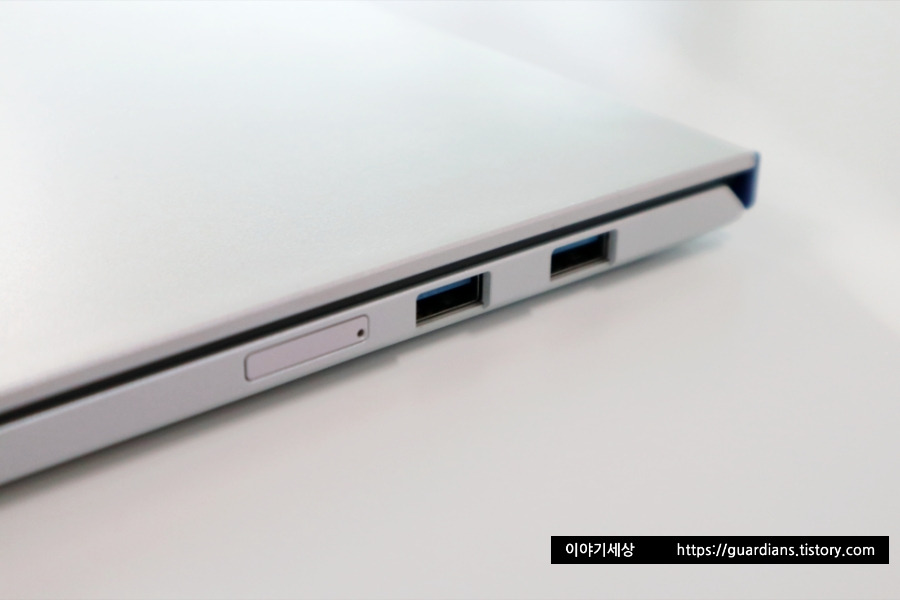 삼성 노트북 갤럭시북 이온 NT950XCJ-X716A 특징은?