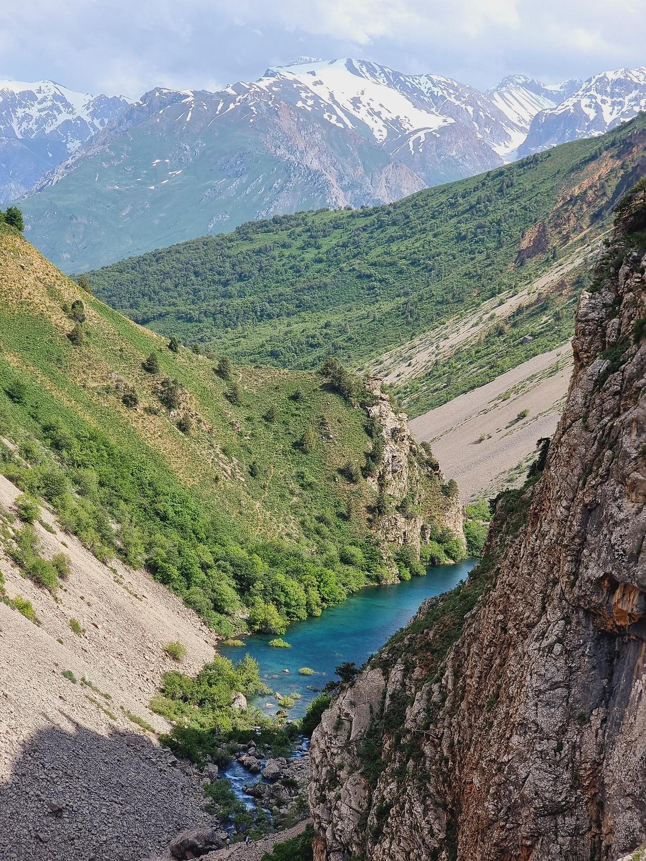 (우즈베키스탄) 타슈켄트 근교 여행지 우룬가치 호수(Urunghach Lake) : 인생 최고의 에메랄드 빛 호수
