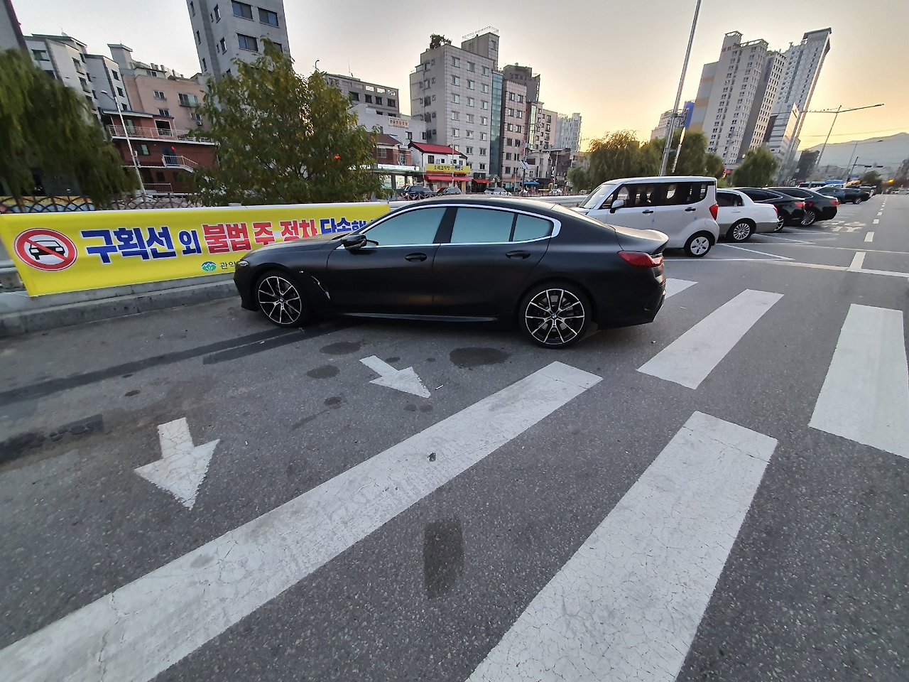 횡단보도 불법주차하면 어김없이 과태료 4만원 서울 관악구