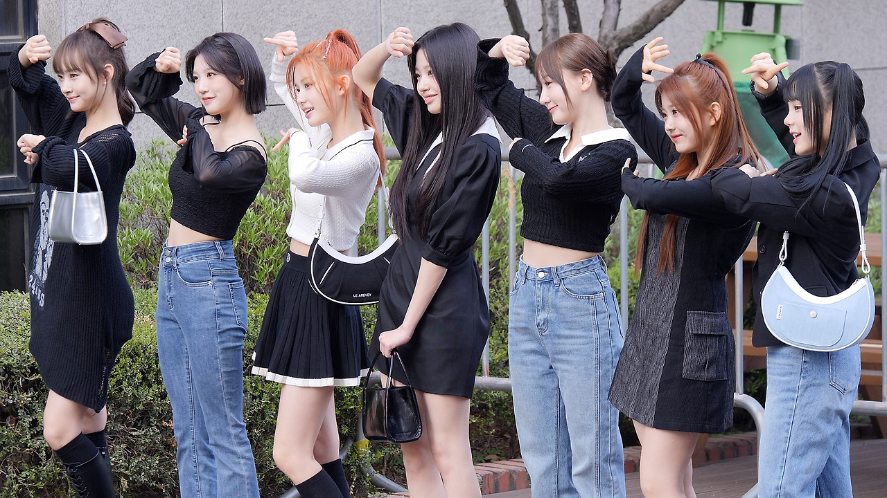 230331 뮤직뱅크 출근길 첫사랑 직캠 By 스피넬