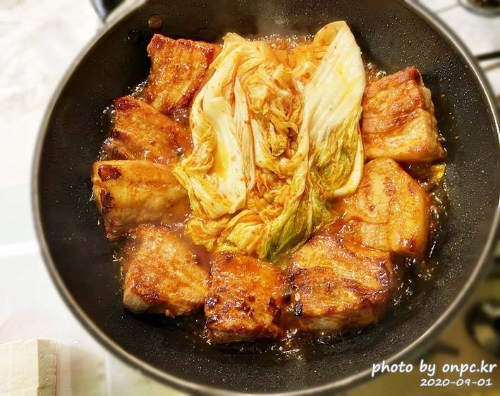 코스트코 한판 냉동 삼겹살 집에서 해동하고 손질 후 저렴하게 맛있게 먹기~ Onpc