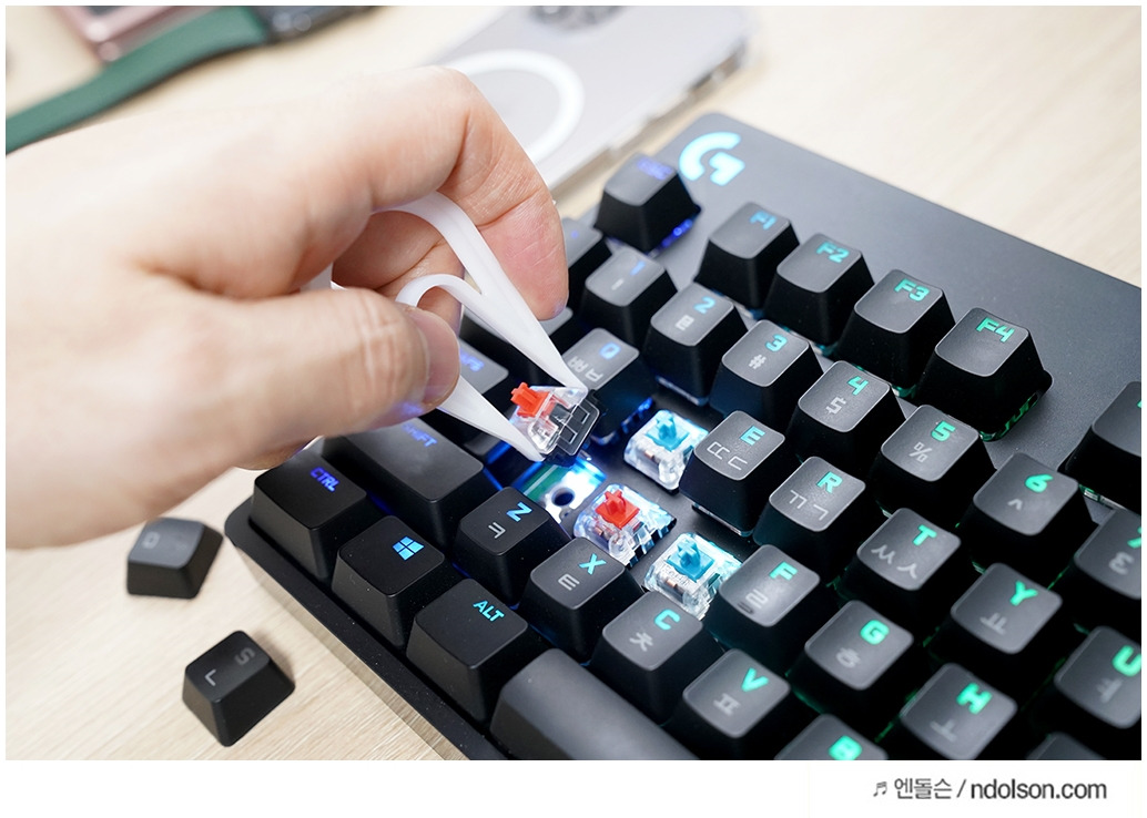 기계식 키보드 청축 적축 갈축 스위치 교체 로지텍 G Pro X 즐기기