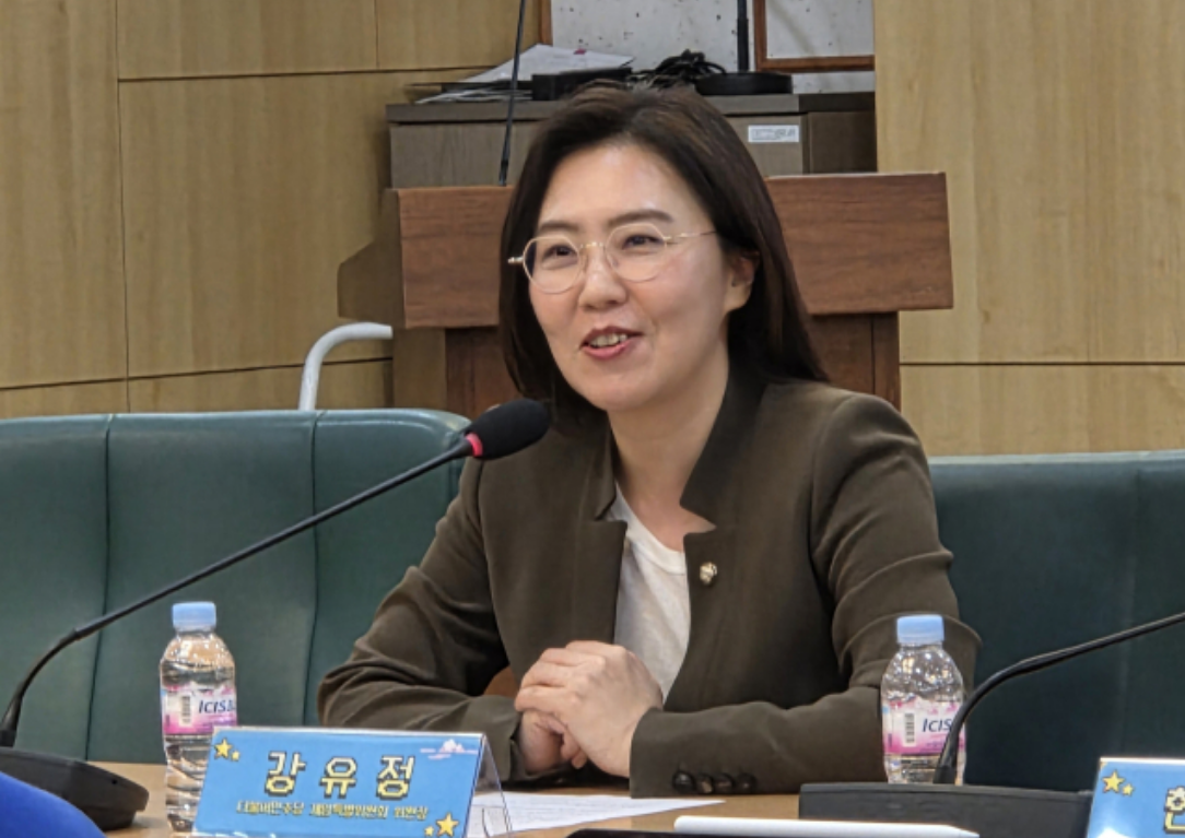 강유정 국회의원·대변인·교수 프로필 총정리 나이 남편 학력까지 전부 알려드립니다
