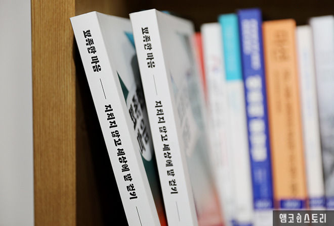 추천책읽기 책vs책 뾰족하지만 사랑스러운 시대의 비평 비평가들