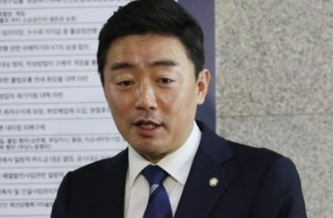 강훈식 국회의원 프로필 강훈식 의원 지역구 부인 나이