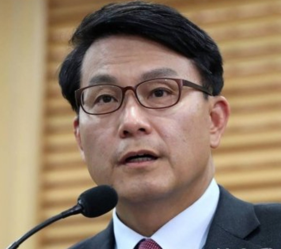 윤상현 국회의원 프로필 나이 부인 아내 전두환 가족관계 딸 자녀 학력 고향 군대