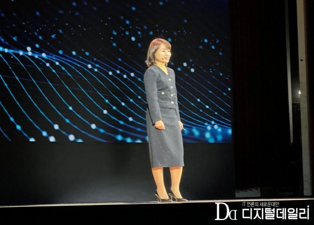 SK, 신제품 'X330' 공개한 사피온