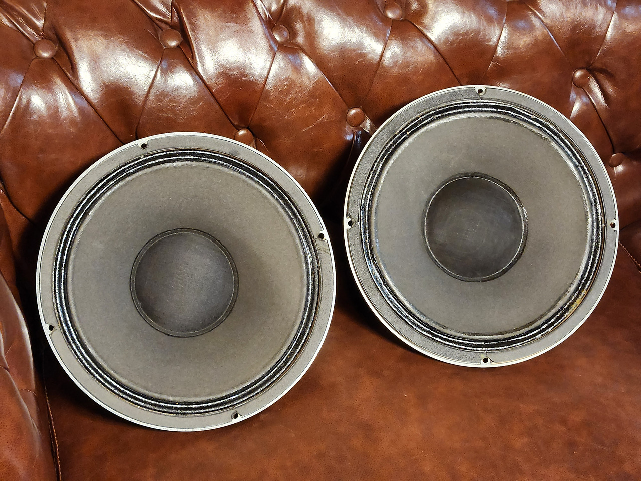 영국 Tannoy 탄노이 사의 명기 Lancaster Corner 레드모니터12 검정배꼽 오리지널 랑카스터코너 인클로우져
