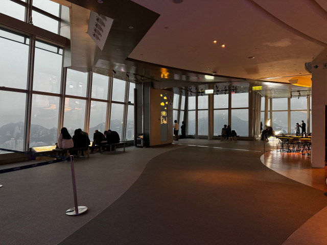 2024 홍콩 가족여행 가다 (3) Sky100 전망대 관람, 홍콩의 야경