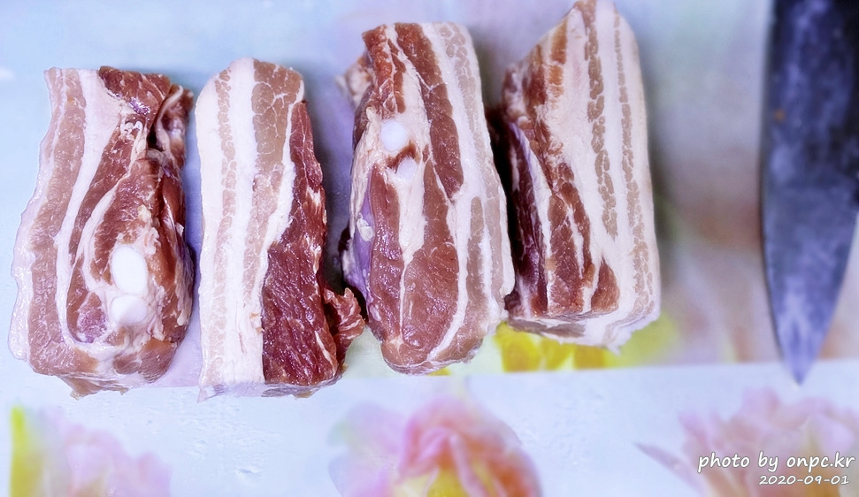 코스트코 한판 냉동 삼겹살 집에서 해동하고 손질 후 저렴하게 맛있게 먹기~ Onpc
