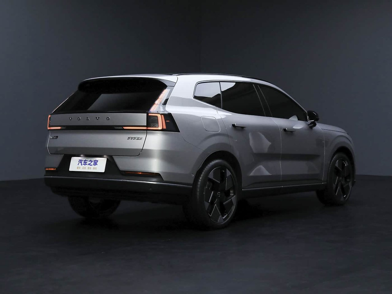 2025 볼보 XC70 주행거리·가격 공개! 괴물 스펙의 PHEV SUV 완전 분석