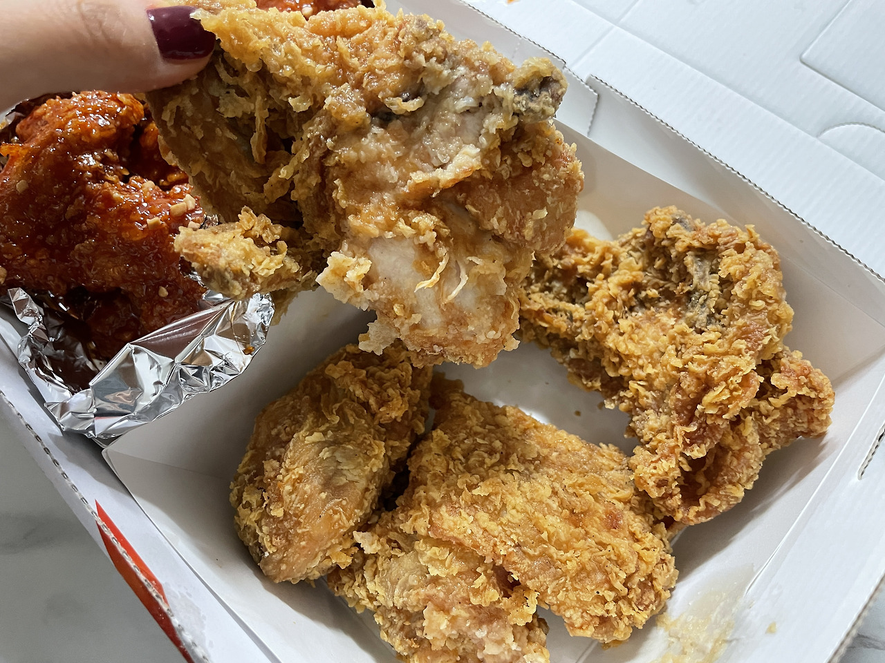 Bbq치킨 황금올리브 반반 내돈내먹 후기