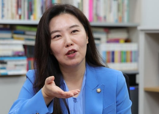 강유정 국회의원 프로필 교수 프로필 나이 남편 의원