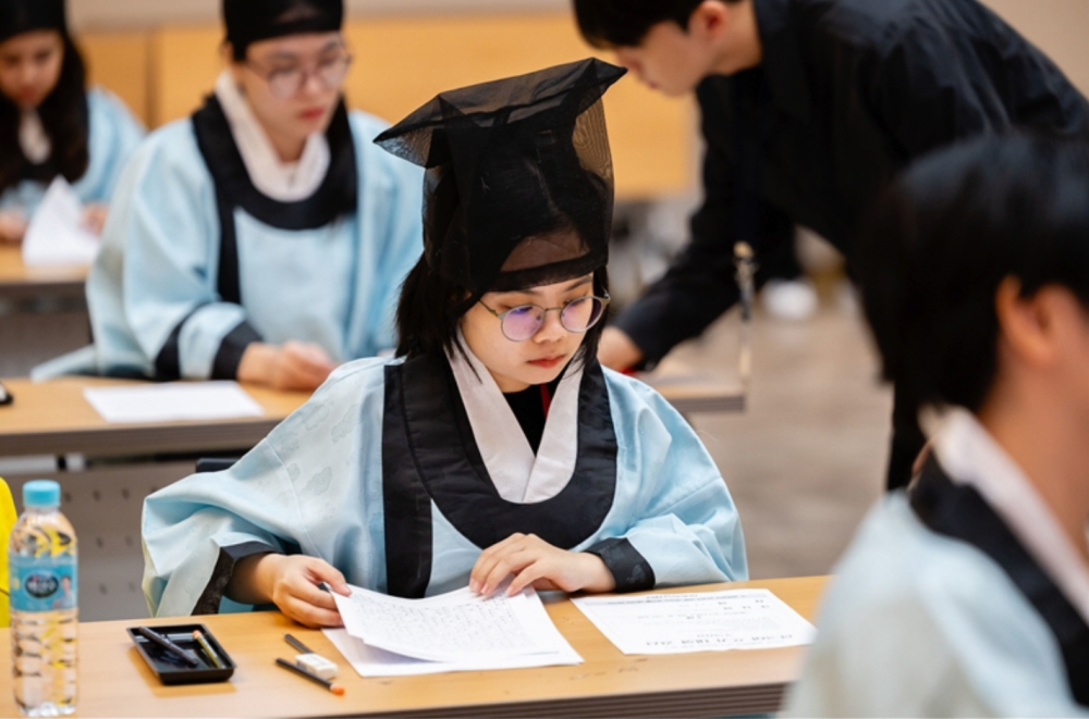 세종학당재단 2023 세종학당 한국어 말하기·쓰기 대회 결선···말하기 대상 인도 스리자 폴 씨
