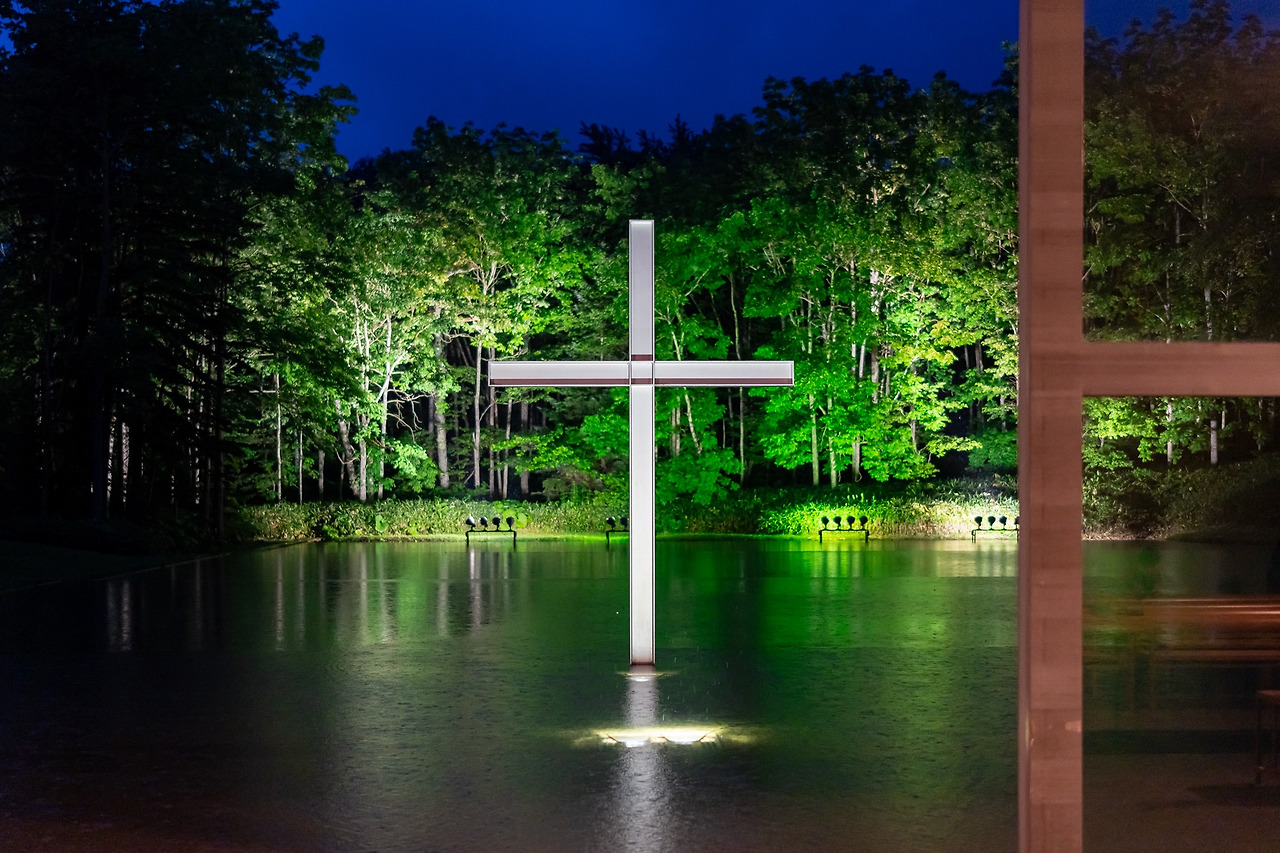 다시 찾은 물의 교회church On The Water 여름 홋카이도 여행 호시노 리조트 토마무