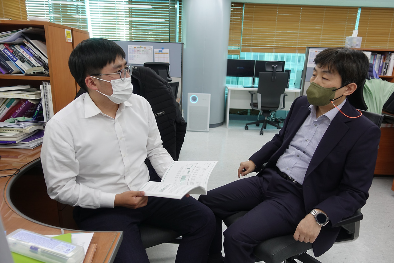애널리스트의 조건 금융 분석 23년차 Db금융투자 이병건 팀장
