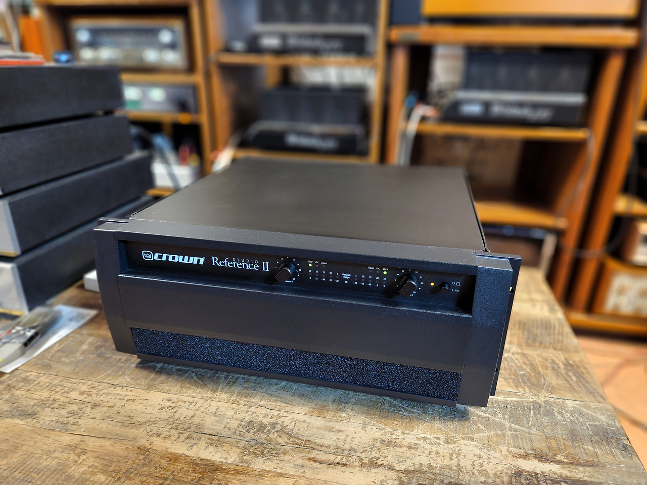 아주 보기드믄 Crown 크라운 명기 스튜디오 레퍼런스2 파워엠프 입니다 -후기형 A급-(Stock-out)