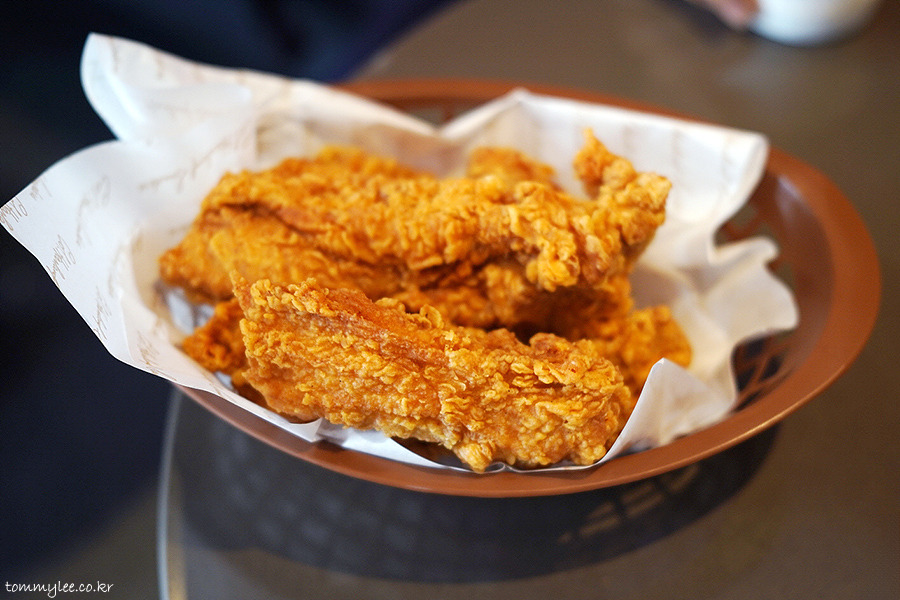 Kfc 블랙라벨 치킨 리뉴얼 켄터키 통다리 순살 치킨