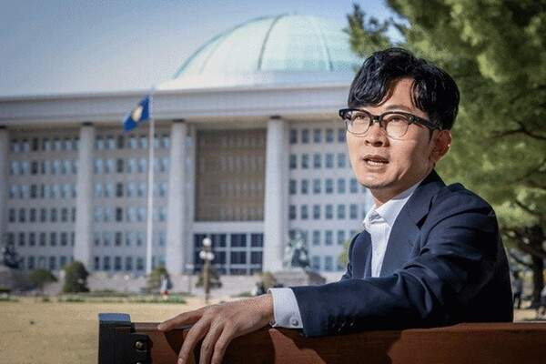 박충권 국회의원 프로필 나이 고향 학력 탈북민 탄핵 불참