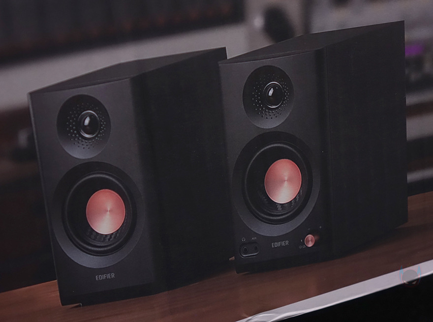 블루투스와 앱 지원으로 3년만에 MR4 후속 등장! - 에디파이어(Edifier) MR3