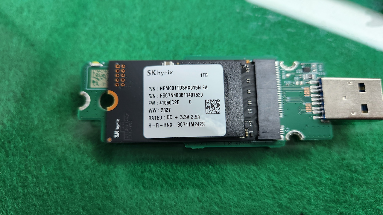 SK Hynix 외장SSD Tube T31 1TB 제품 분해