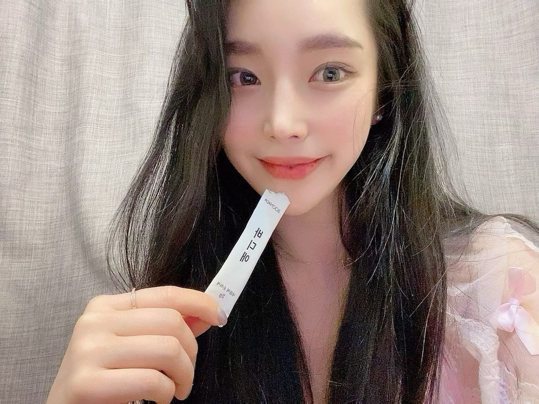 청순한 바른자세의 움쌤 셀카 사진 모음 — 스타들의★ 근황을 모아서
