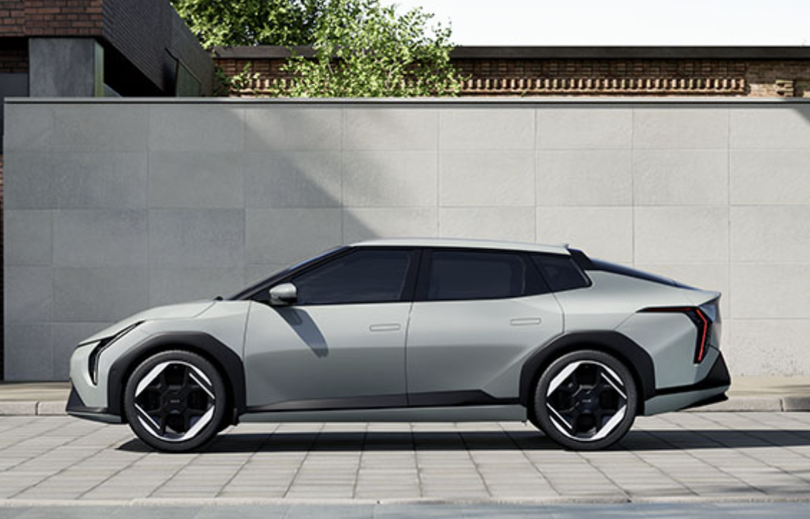 🚗기아 EV4 출시, 특징과 장단점에 대해 Araboza ㅣ (feat. 가격)