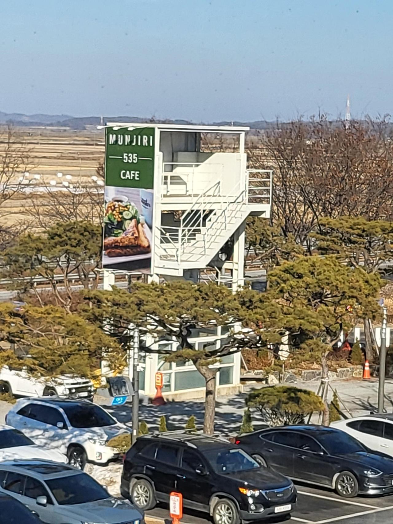편안한 의자에 앉아 브런치를 즐길 수 있는 멋진 곳