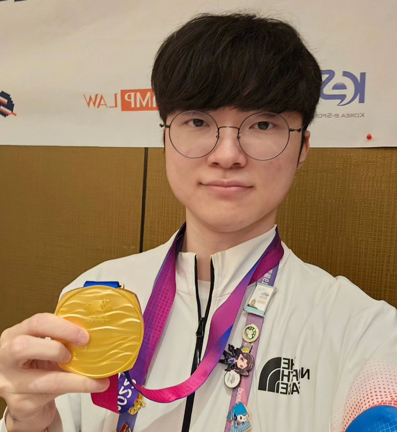 리그 오브 레전드 프로게이머 T1 페이커 이상혁 프로필 나이 키 경력 연봉 자산 롤드컵 우승