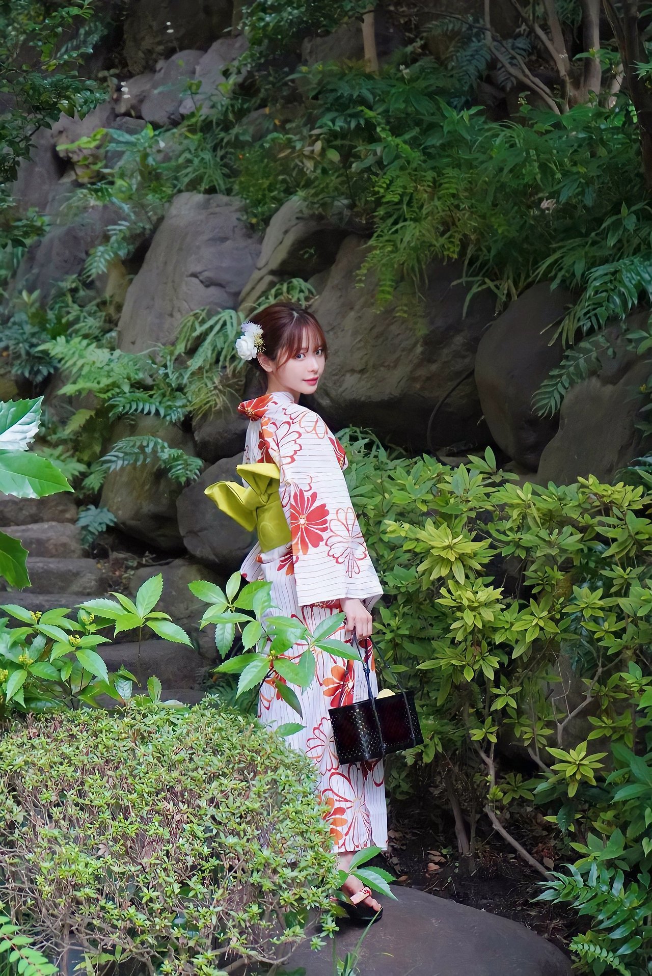 [96년생] 모모노기 카나 (Kana Momonogi, 桃乃木かな)