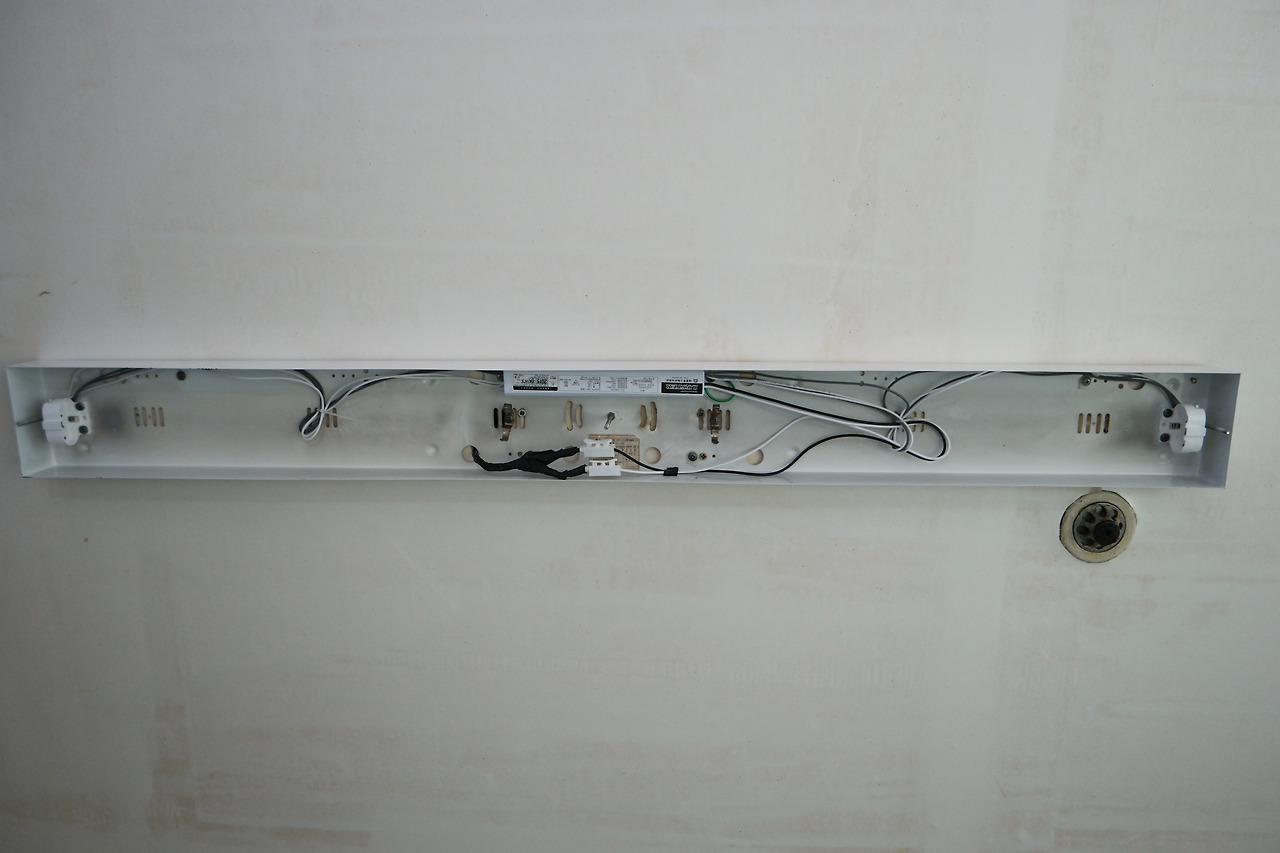 전자식 FPL 55W 2등용 안정기 교체방법