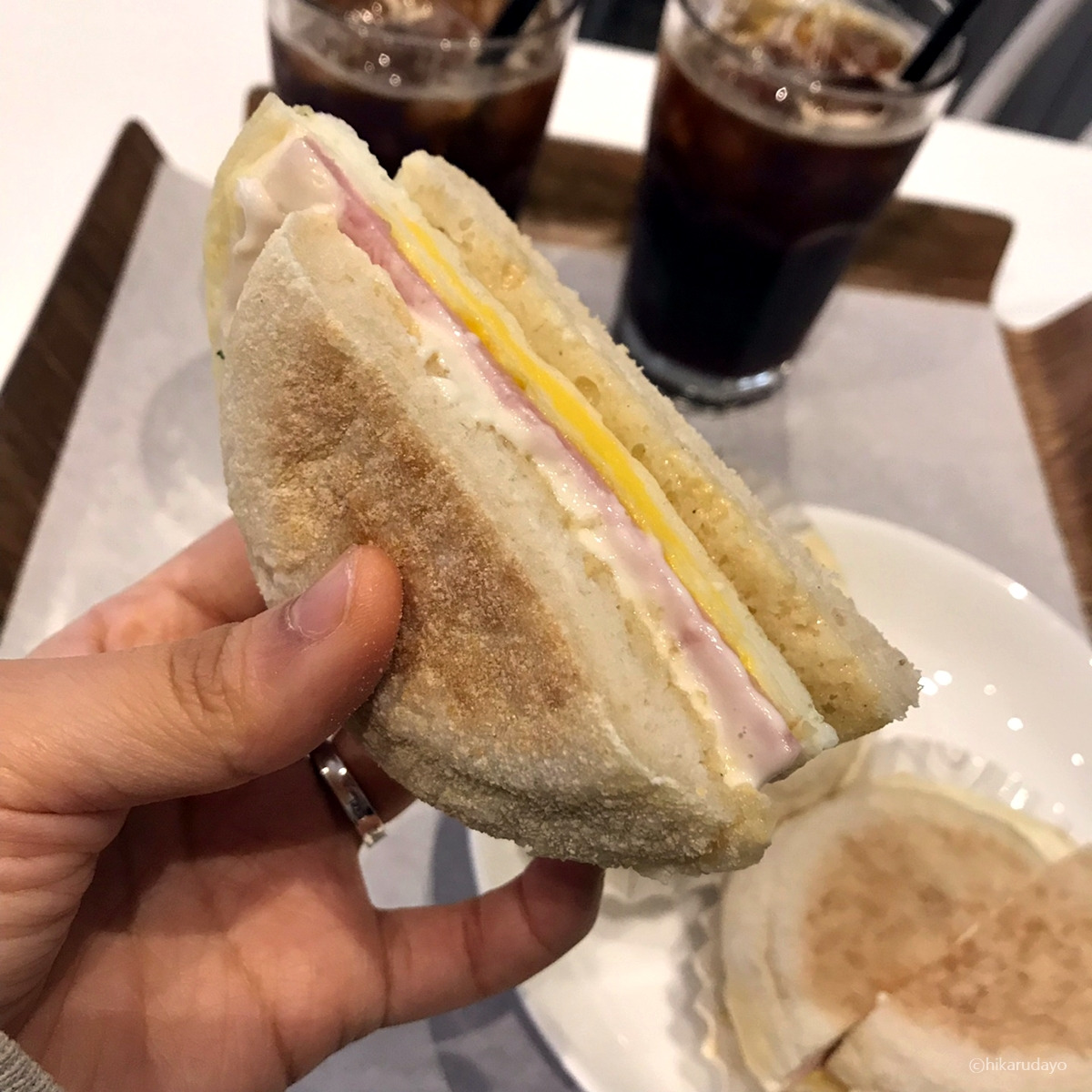 파리바게트 잉글리쉬 머핀에 아메리카노 아침식사로 맛보다